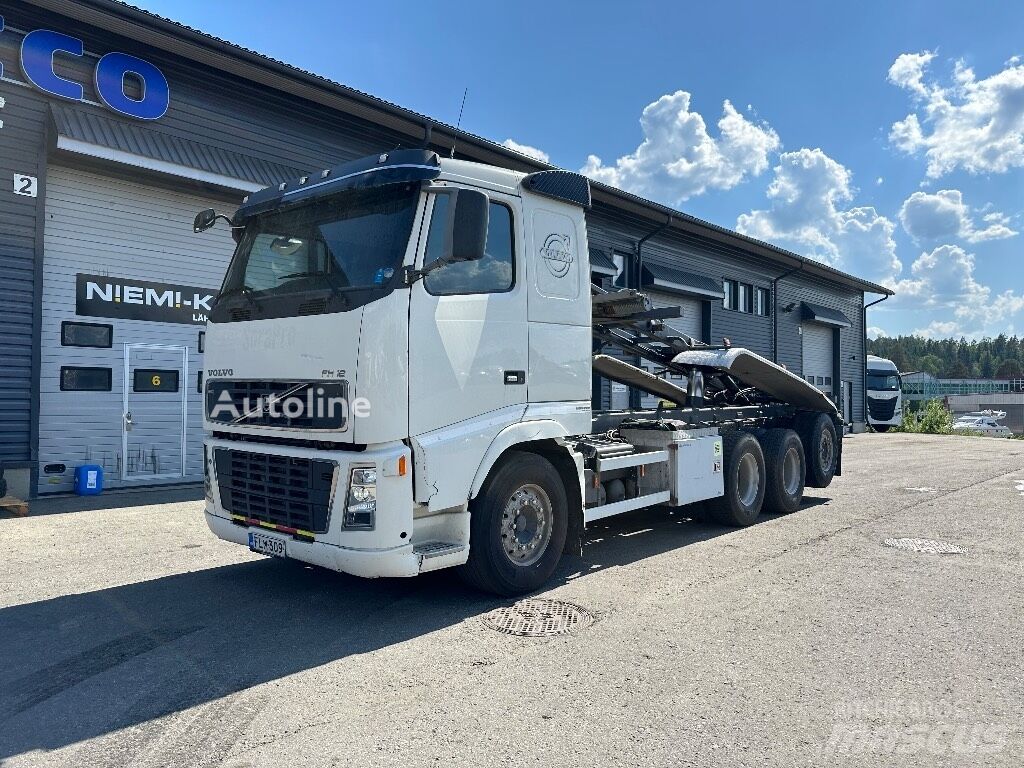 Volvo FH16 540 8x4*4 kamion sa kukom za podizanje tereta