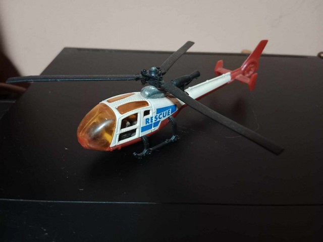 HELIKOPTER GAZELA MAJORETTE