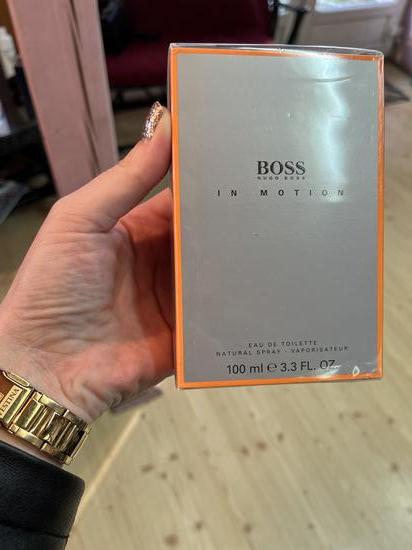 Boss muski parfem