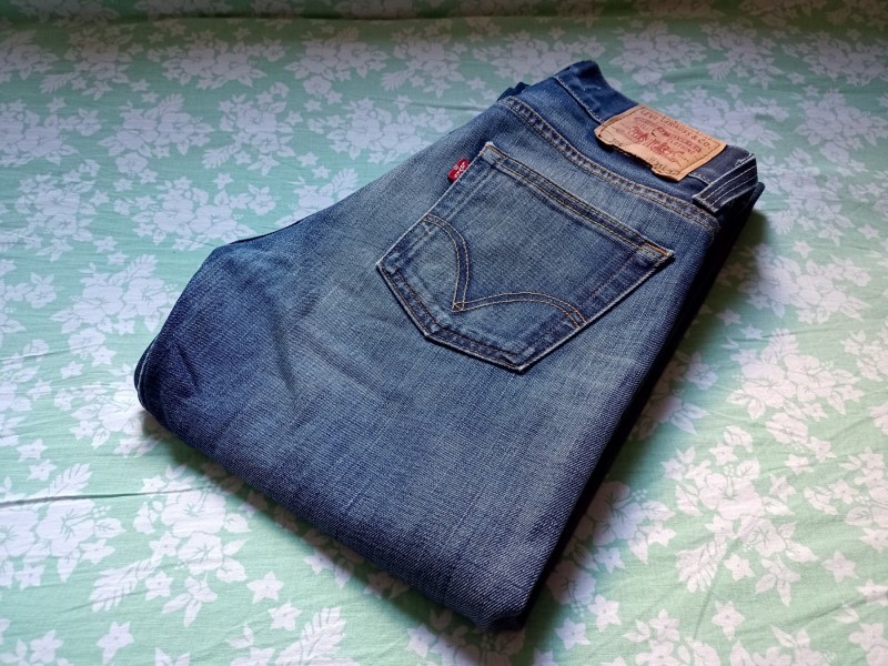 Levis 506 - Straight Fit Jeans