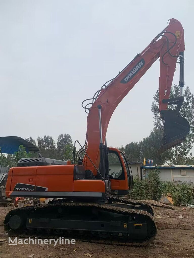 Doosan DX300LC-9C bager guseničar