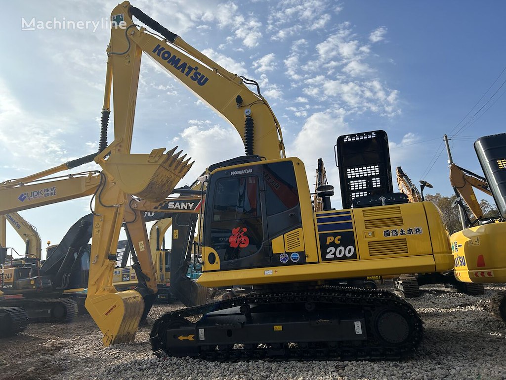 Komatsu PC200-8N1 bager guseničar