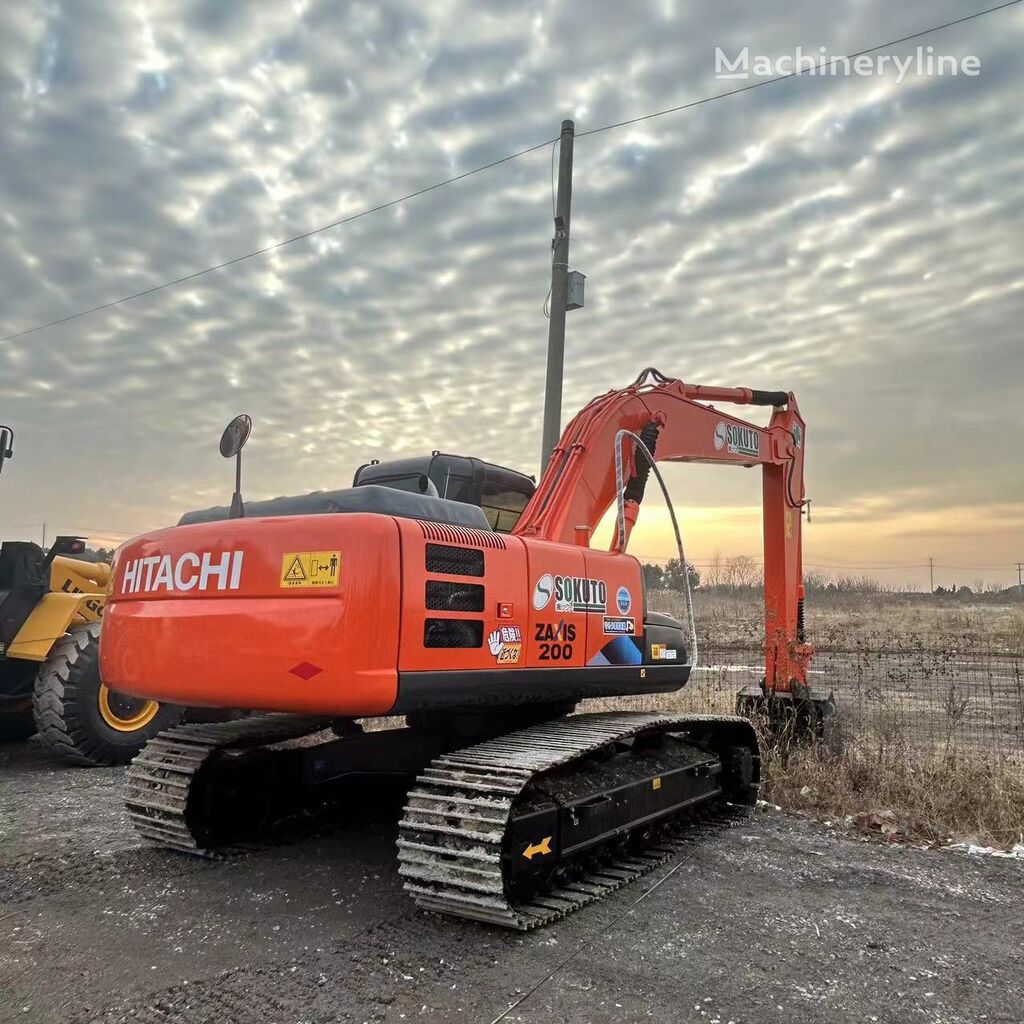 Hitachi ZX200-3 bager guseničar