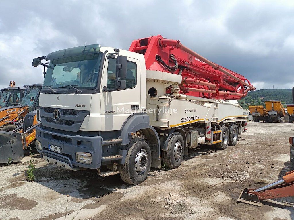 Zoomlion 47X 5RX na šasiji Mercedes-Benz 4140 pumpa za beton