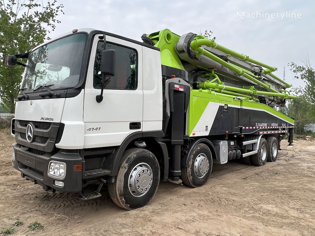 Zoomlion 56X-6RZ na šasiji Mercedes-Benz pumpa za beton