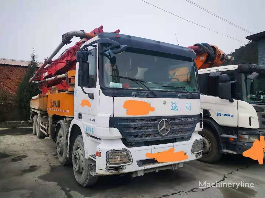 JunJin JJRZ52-5.16MB na šasiji Mercedes-Benz Actros pumpa za beton