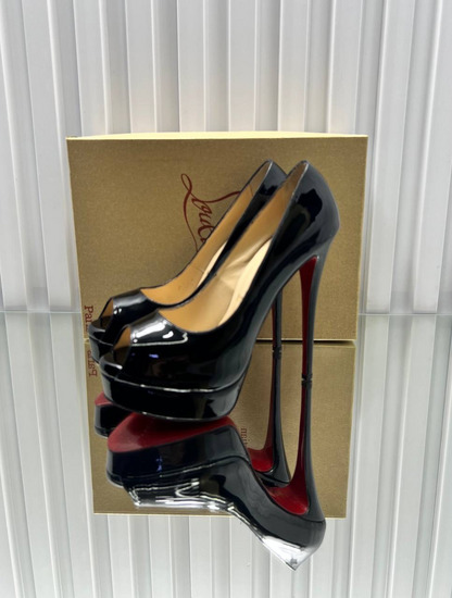 Christian Louboutin kozne cipele 37/38