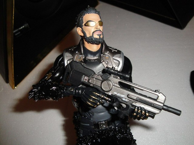 Adam Jensen 21 cm Statue Deus Ex Mankind Divided