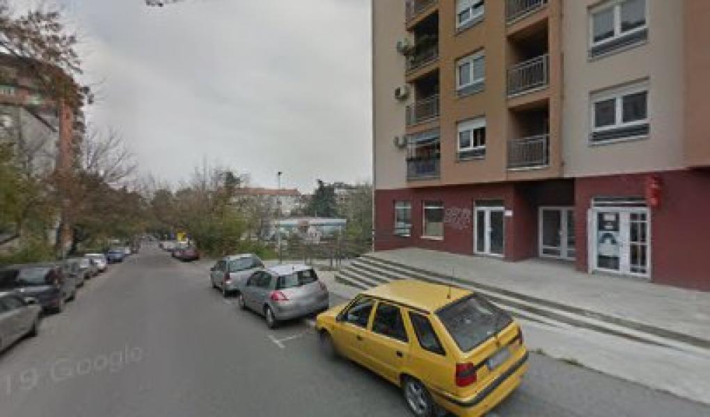 Prodajem stan 3.0 Karaburma Beograd renoviran novo
Beograd