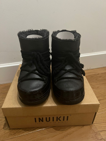 Inuikii boots