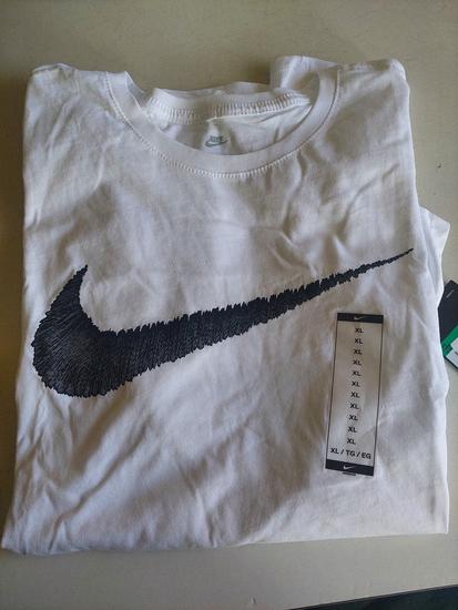 Original Nike majica bela, novooo