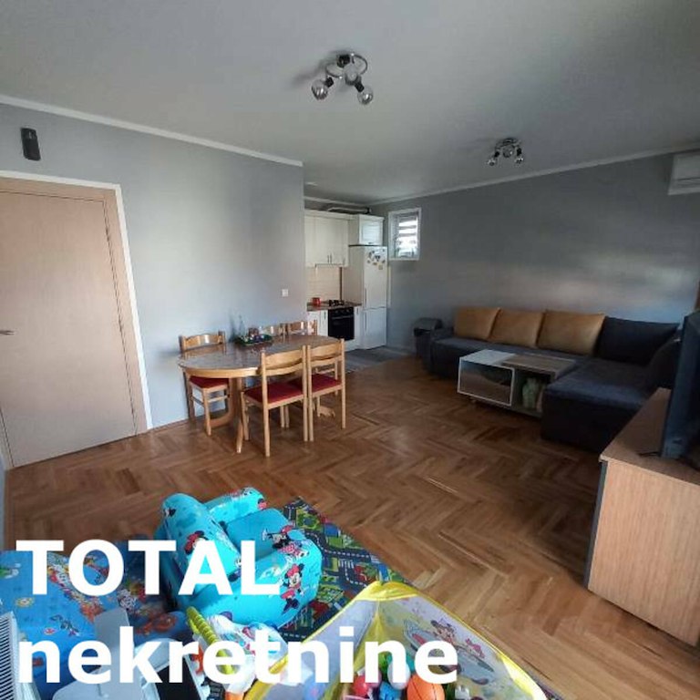 Trosoban stan NOVI SAD, 118450€