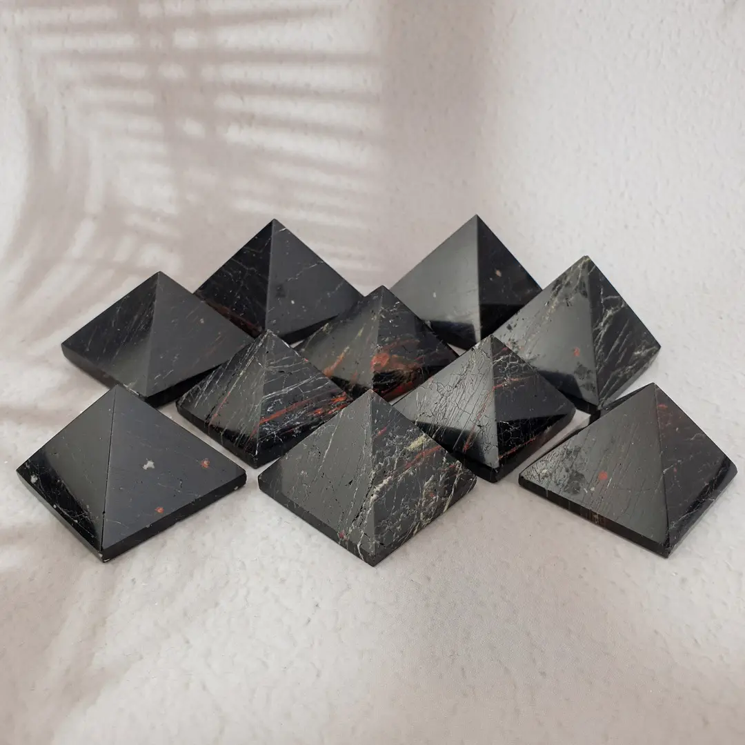 Crni Turmalin Piramida 3.5cm #9768B166