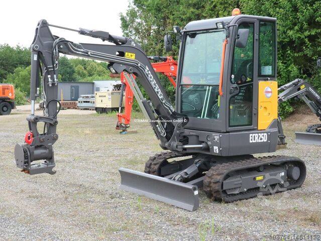 Mini bageri
Volvo ECR 25 D FL