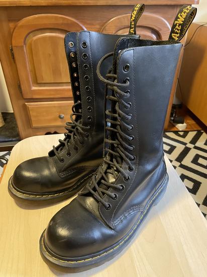 Dr Martens 39