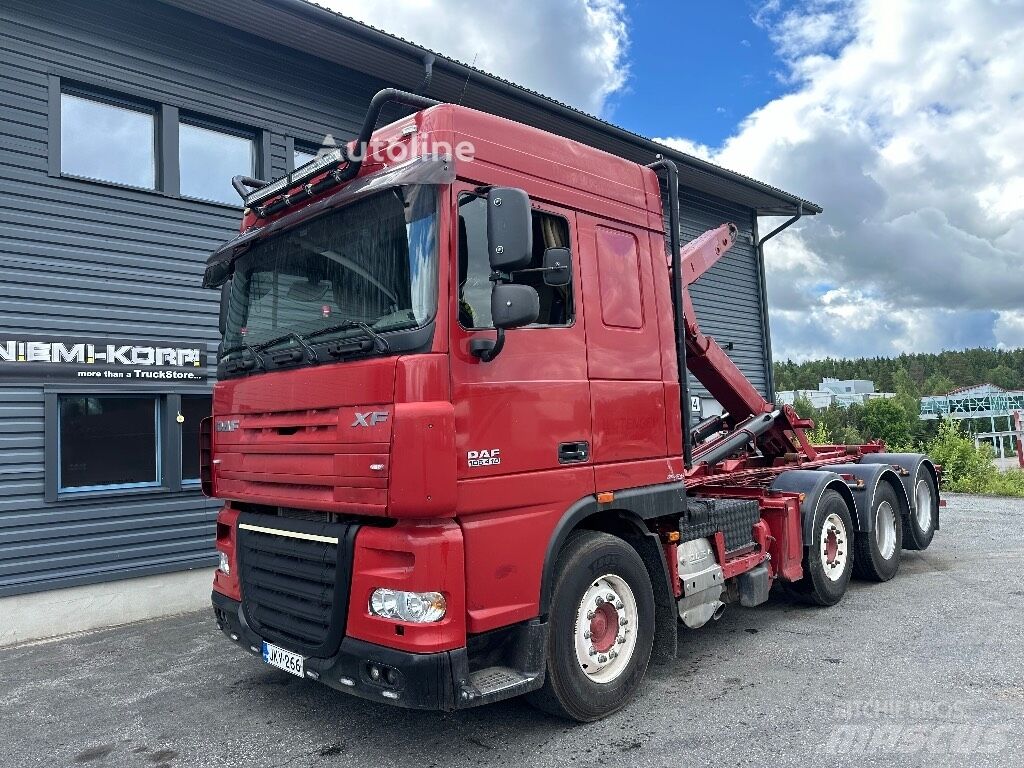 DAF XF105.410 8x2 kamion rol kiper