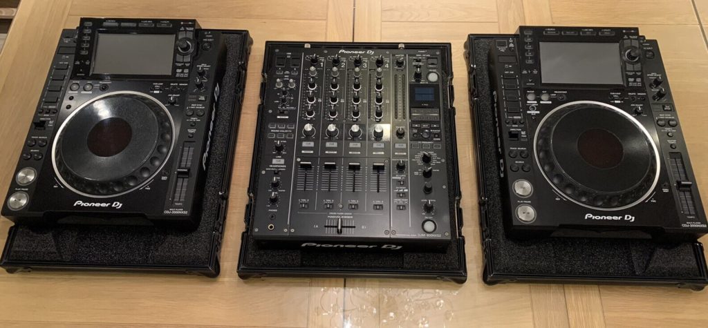 Pioneer CDJ-3000, DJM-A9, DJM-V10-LF, DJM-S11, Pioneer CDJ-2000NXS2, DJM-900NXS2