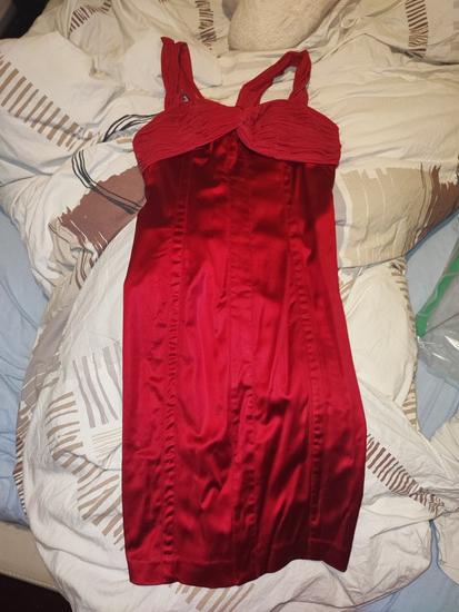 Crvena haljina, Guess kao nova!
