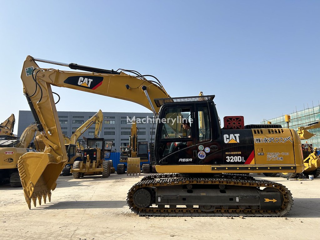 Caterpillar 320D2 L bager guseničar