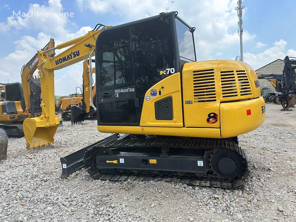 Komatsu PC70-8 bager guseničar