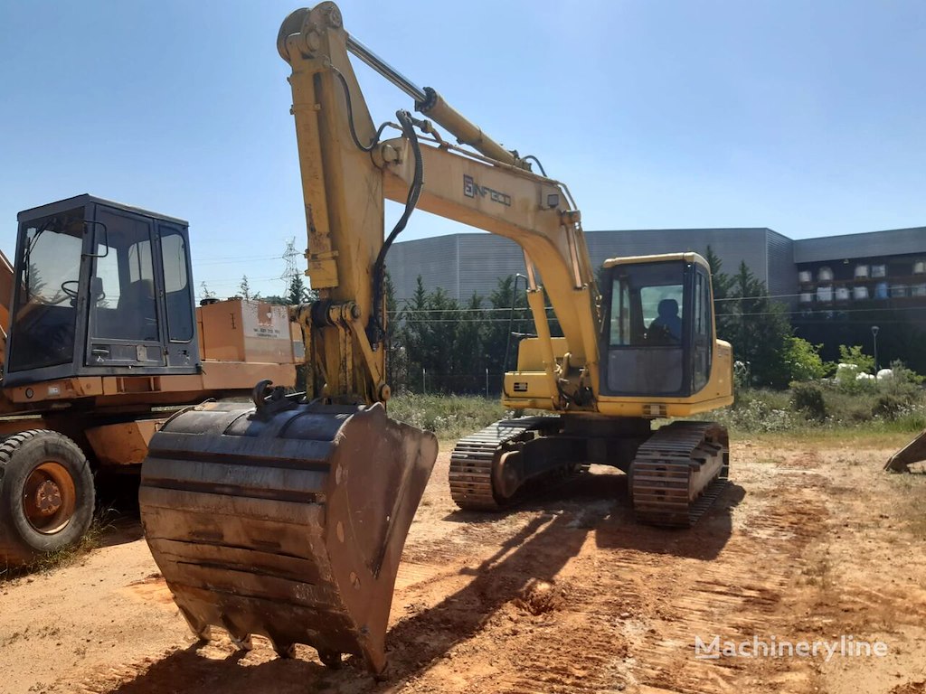 Komatsu PC200EN-6K bager guseničar