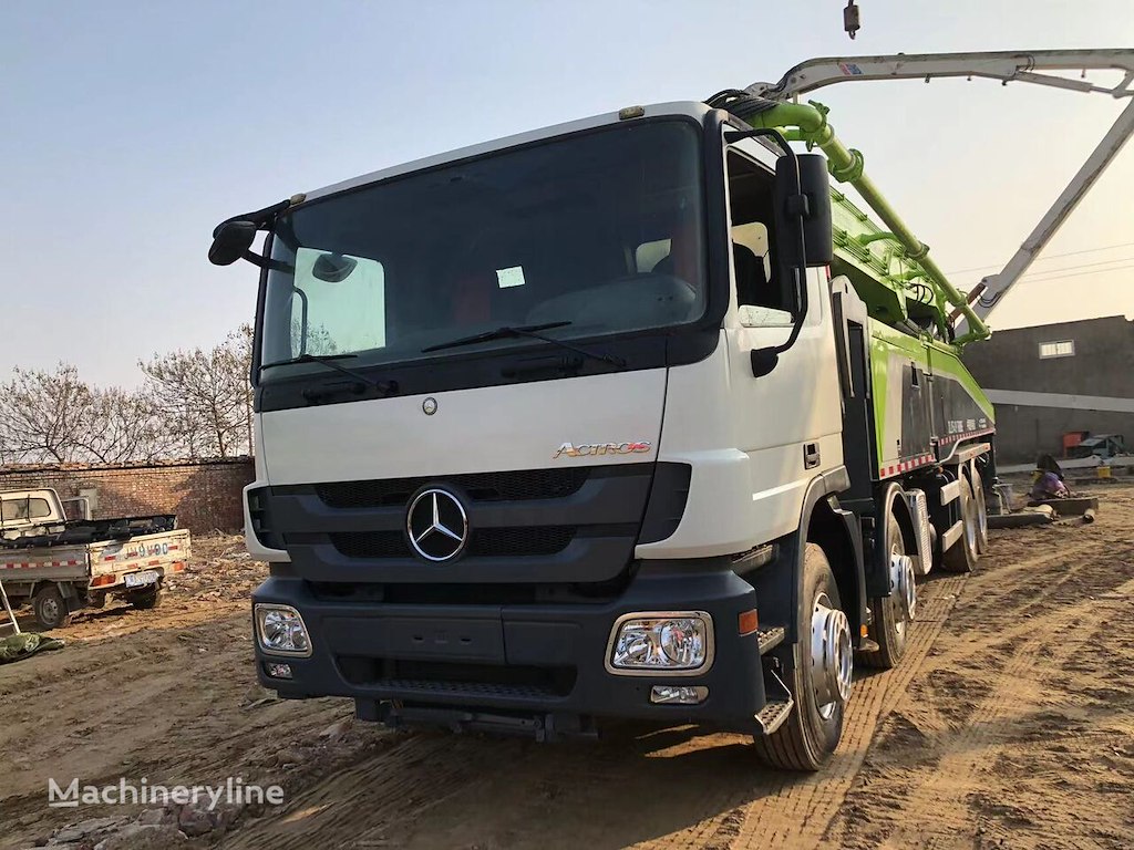 Zoomlion ZLJ5419THB Zoomlion 60M na šasiji Mercedes-Benz 4141 pumpa za beton