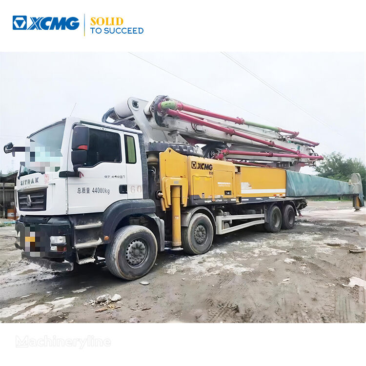 XCMG ZZ5447V466HE1 na šasiji Sitrak V7 pumpa za beton