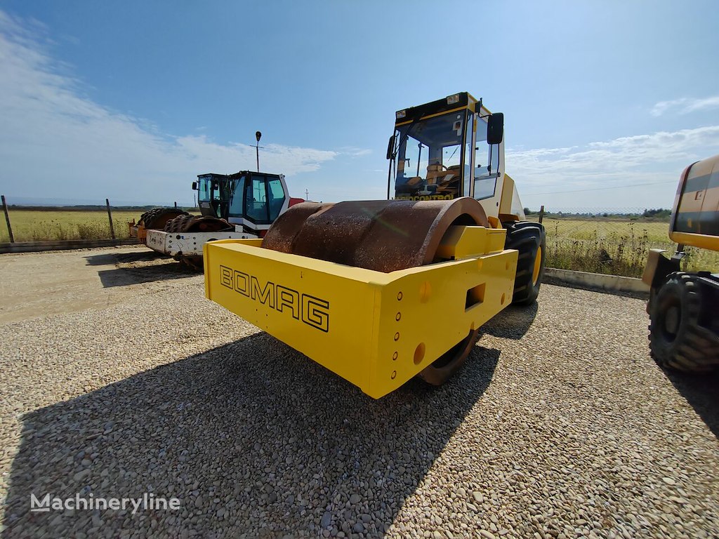 BOMAG BW225 kompaktor s jednim valjkom