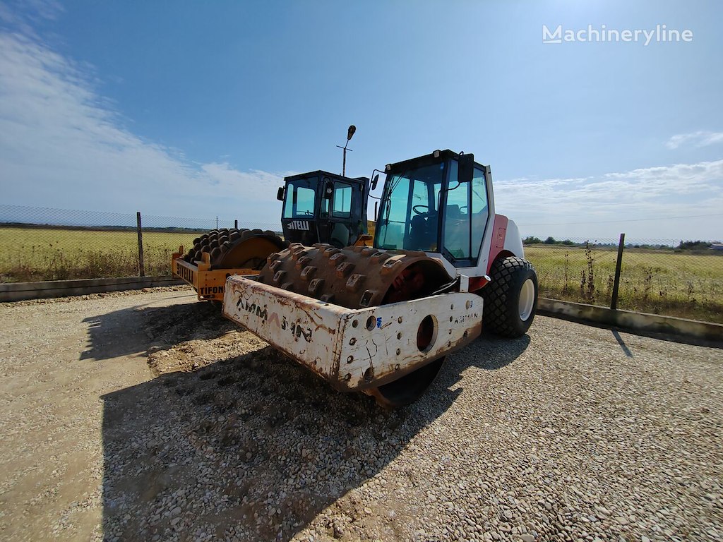 Ammann AC 130 kompaktor s jednim valjkom