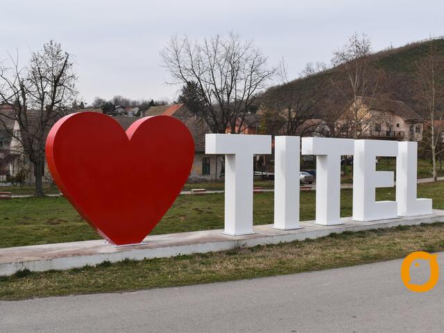 Izrada elemenata od poliestera za industriju