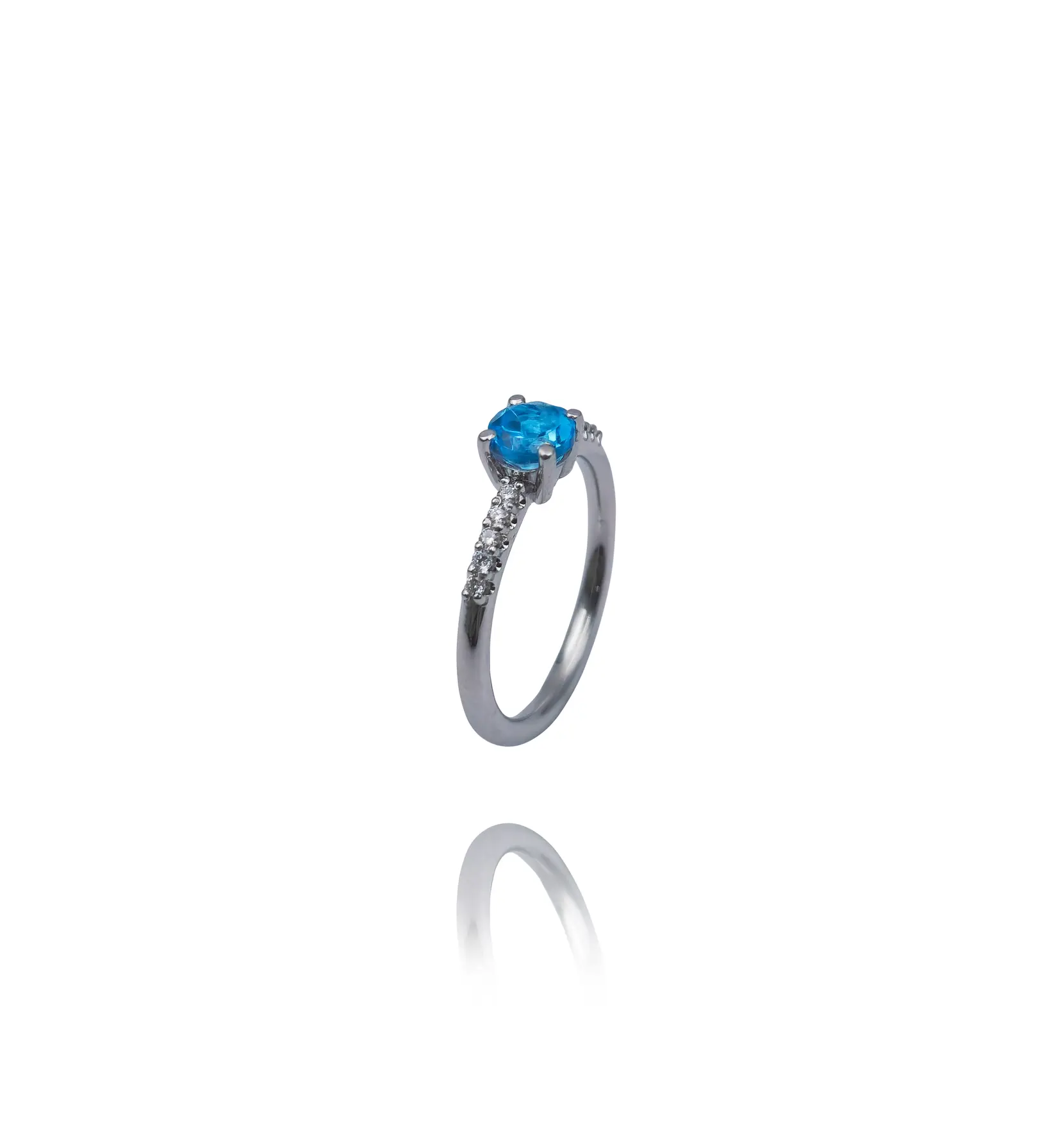 Ženski prsten od Belog zlata sa Brilijantima i Swiss blue topazom 585, 22mm