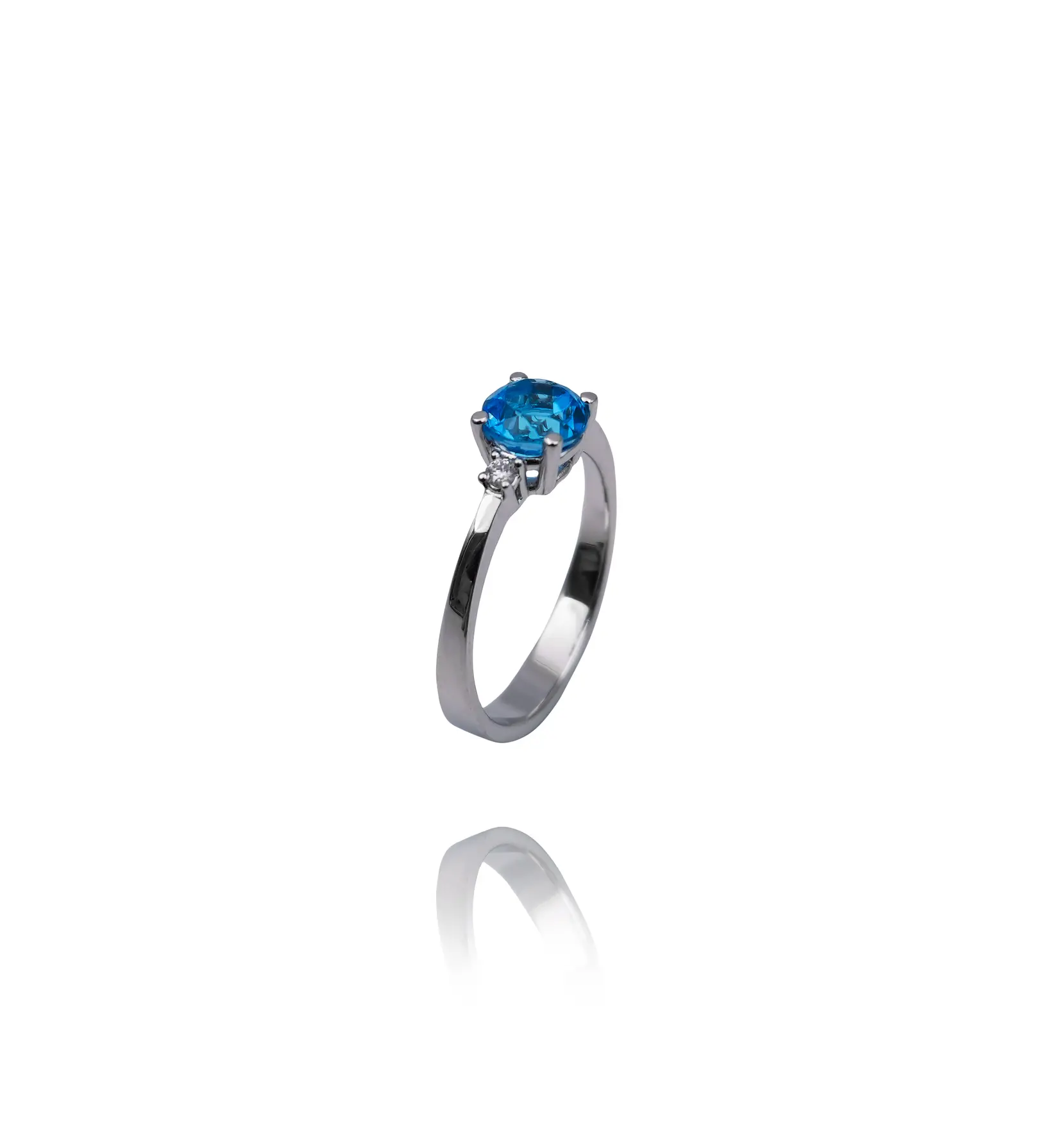 Ženski prsten od Belog zlata sa Brilijantima i Swiss blue topazom 585, 13mm