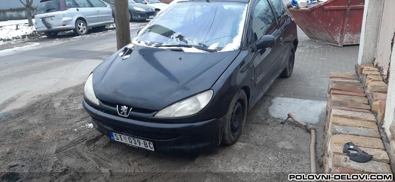 Peugeot 206 1.4 1.6 Kompletan Auto U Delovima