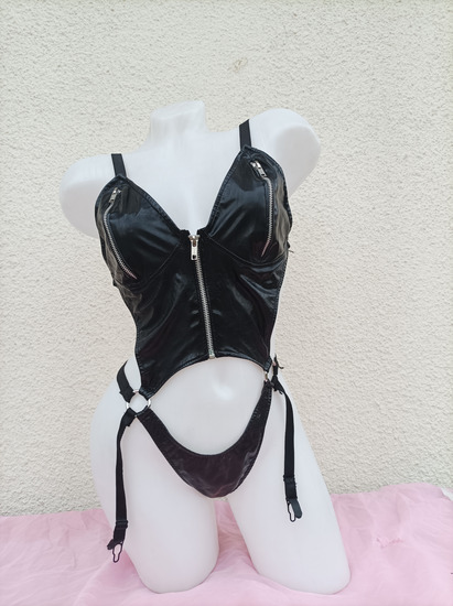 PVC/Latex Crni Bodi sa Halterima S/M