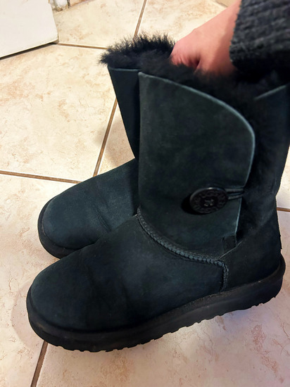 Ugg crne cizme original 39 br