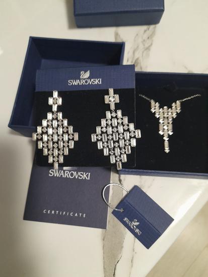 Swarovski set (mindjuse I ogrlica)