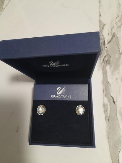 Swarovski stud mindjuse