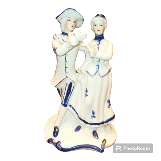 Figure porcelan