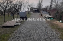 Futog-Građevinsko zemljište 3300 m2 u Radnoj Zoni za Poslovanje-065/385 8880