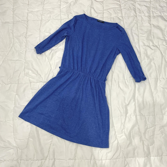 638. Terranova rojal plava haljina, strukirana