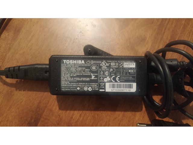 Punjac - adapter za Toshiba 12V , 3A , 36W