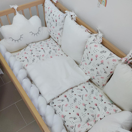 Ogradica za krevetac jastučići sa posteljinom cvetići ( TNC_JA86V7_3233934 )