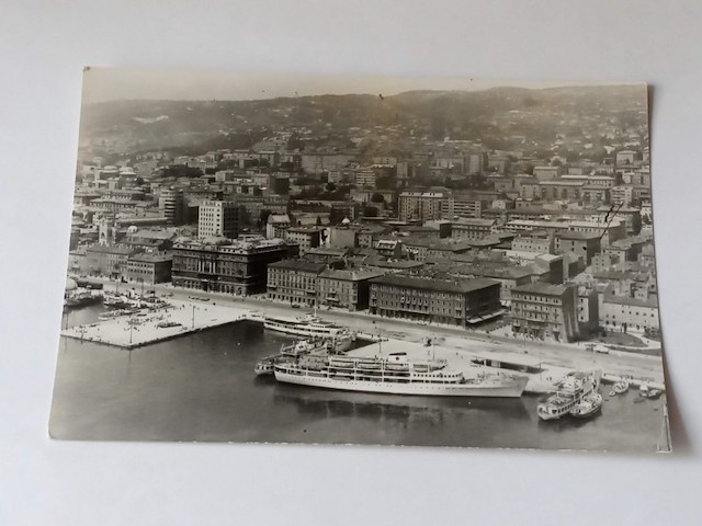 Rijeka - Brodovi - Hrvatska - Čista -