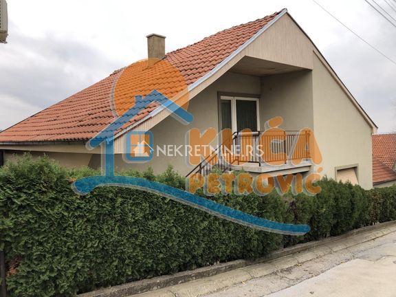 Kuća na Bubnju 272m2, 9,4 ari placa