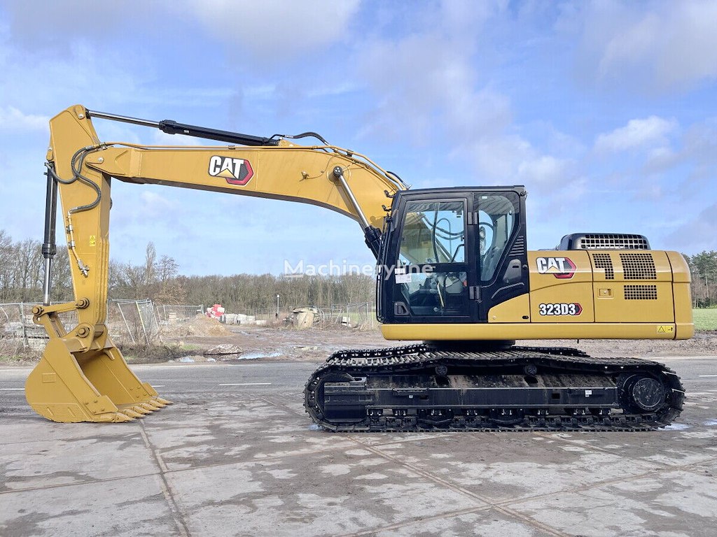 Novi Caterpillar 323D3 bager guseničar