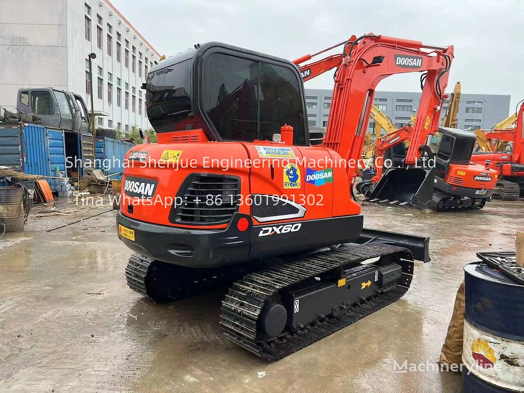 Doosan DX60 bager guseničar