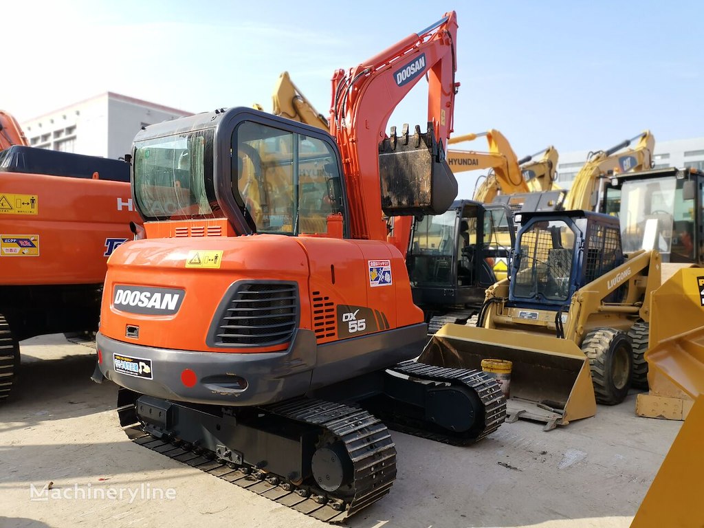 Doosan DX55 bager guseničar