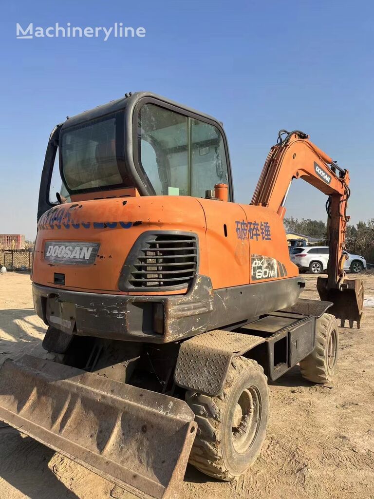 Doosan DX60W bager točkaš