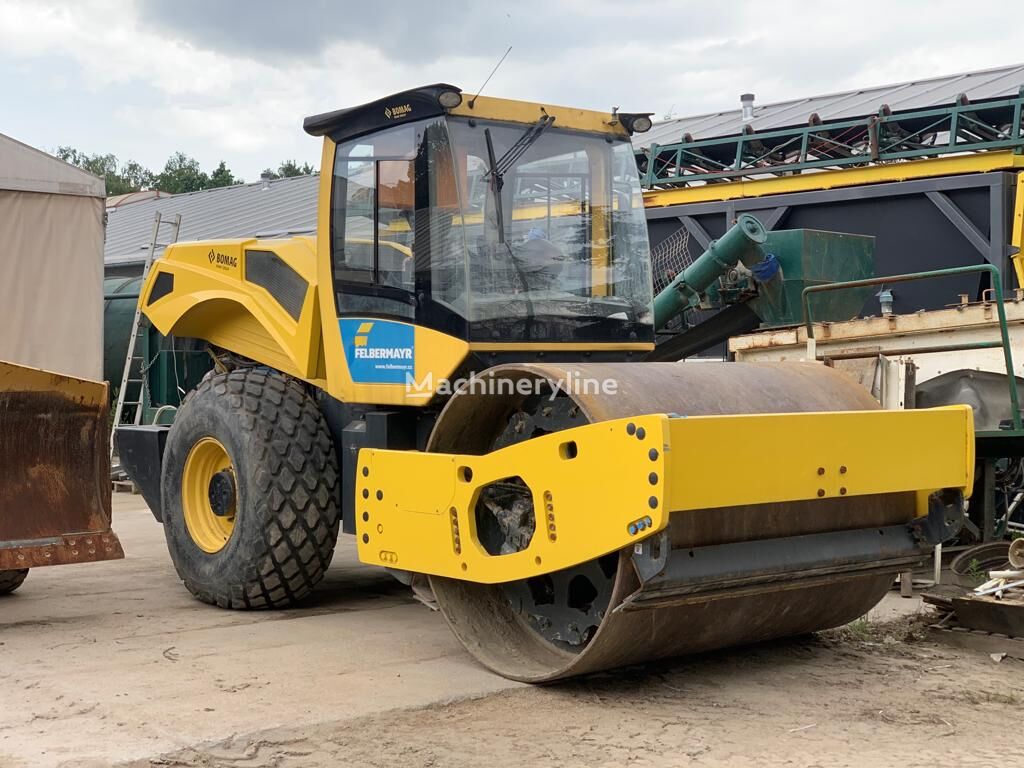 BOMAG BW213 DH-5 kompaktor s jednim valjkom