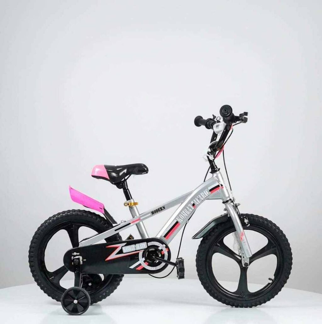 Deciji bicikl COMBAT sa pomocnim tockovima pogodno za decu od 5 do 7